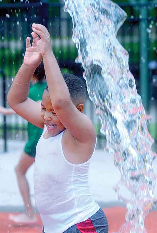 Splashing into summertime | News, Sports, Jobs - Tribune Chronicle